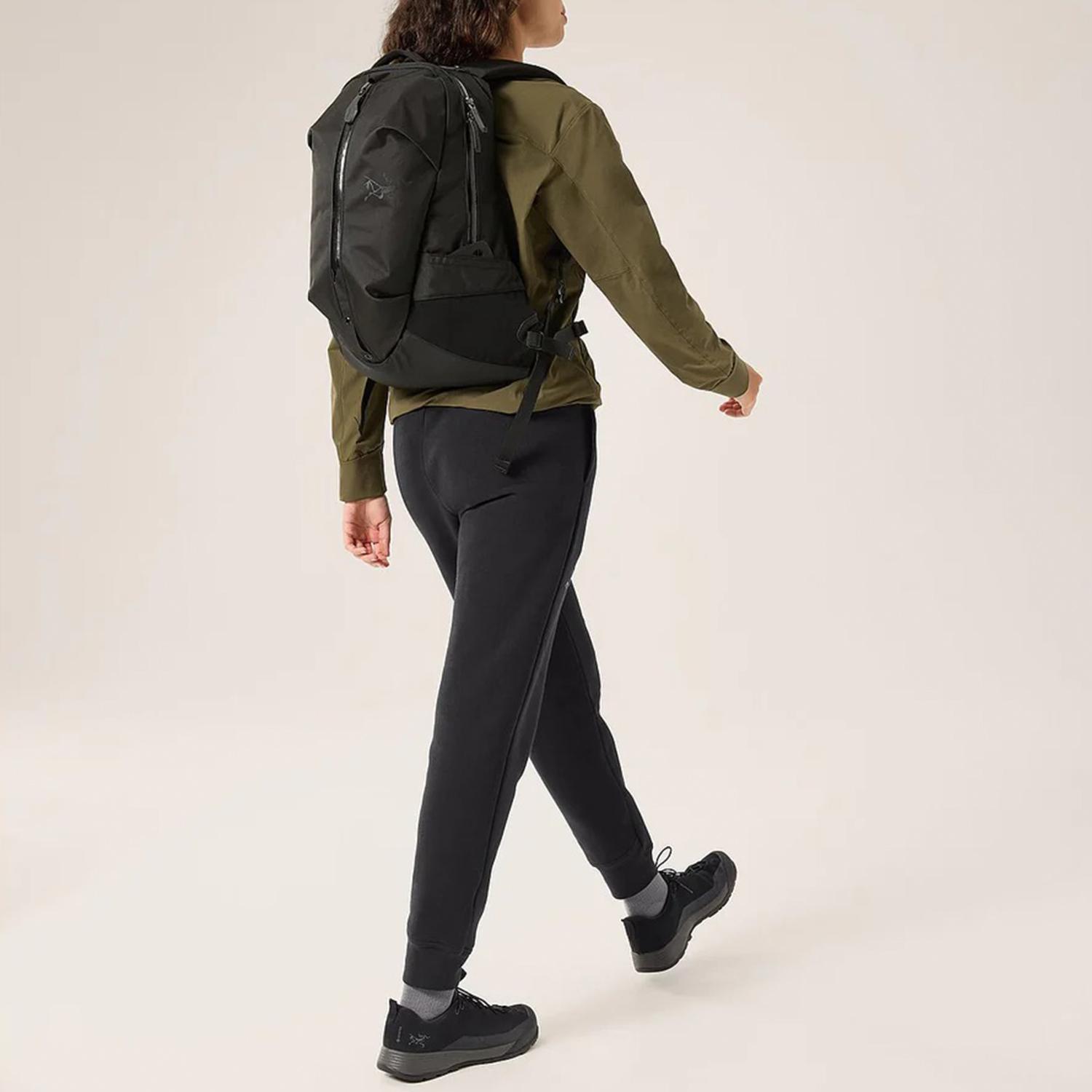 ARC’TERYX ARCTERYX Arro 16 Backpack｜オッシュマンズ公式通販サイト｜OSHMAN'S ONLINE